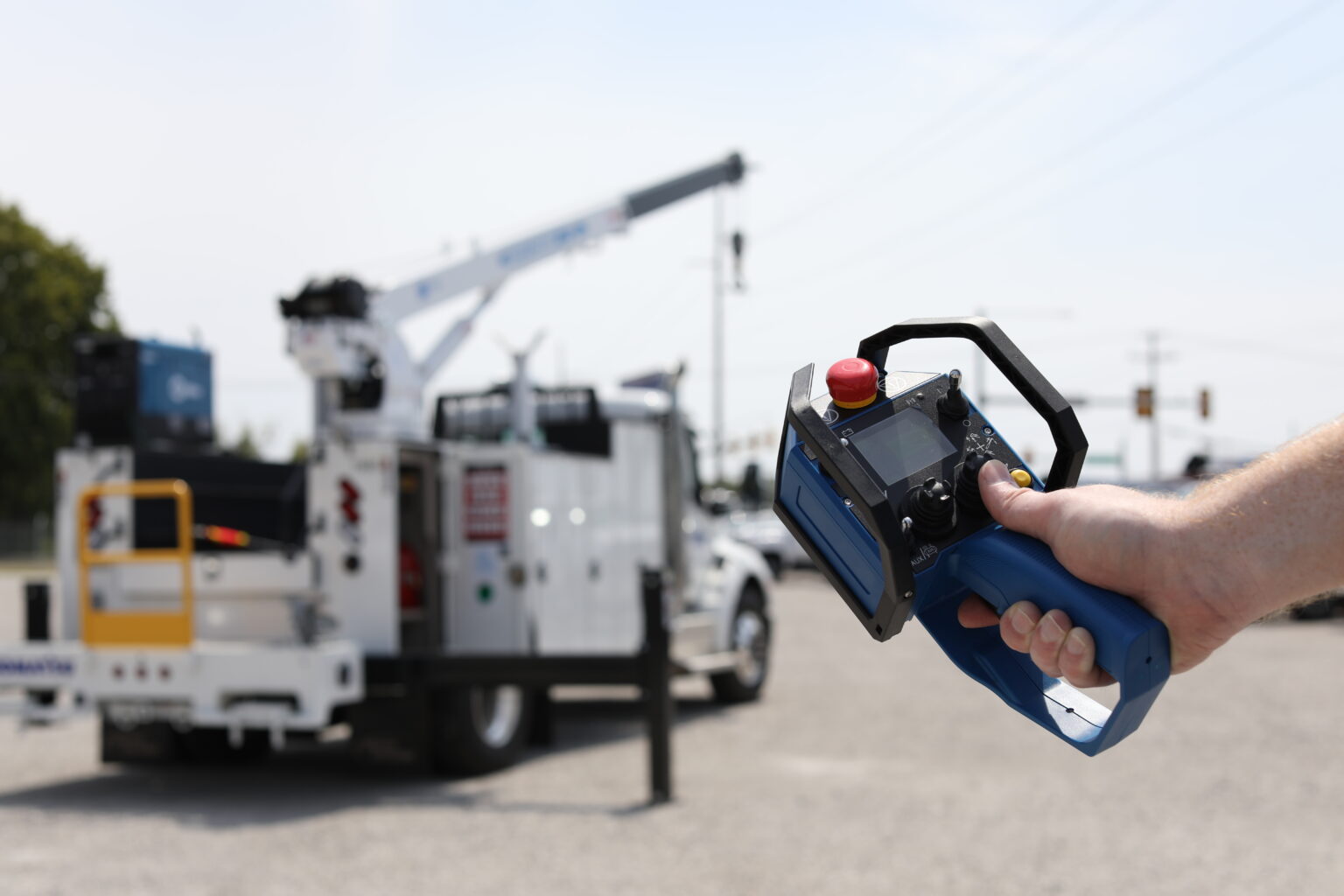 Smart Wireless Service Crane For Energy & Infrastructure Industries ...